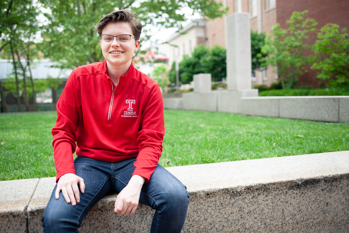 Ashley / Temple University Graduation Portraits » Carina Gia Studio